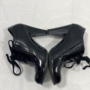 Fiona | Shoes | Fiona Heels In Vintage Design | Poshmark